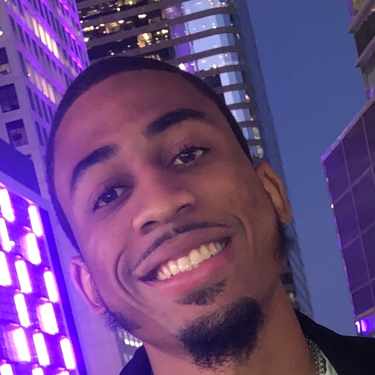 D.H Logistics - Professional Driver | CitizenShipper